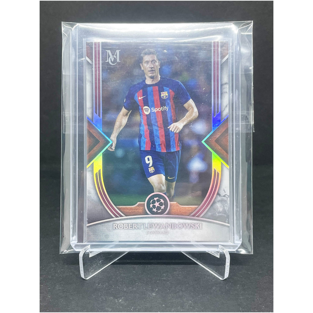 2023 Topps Museum Robert Lewandowski - No. 68 – Icons of Sport